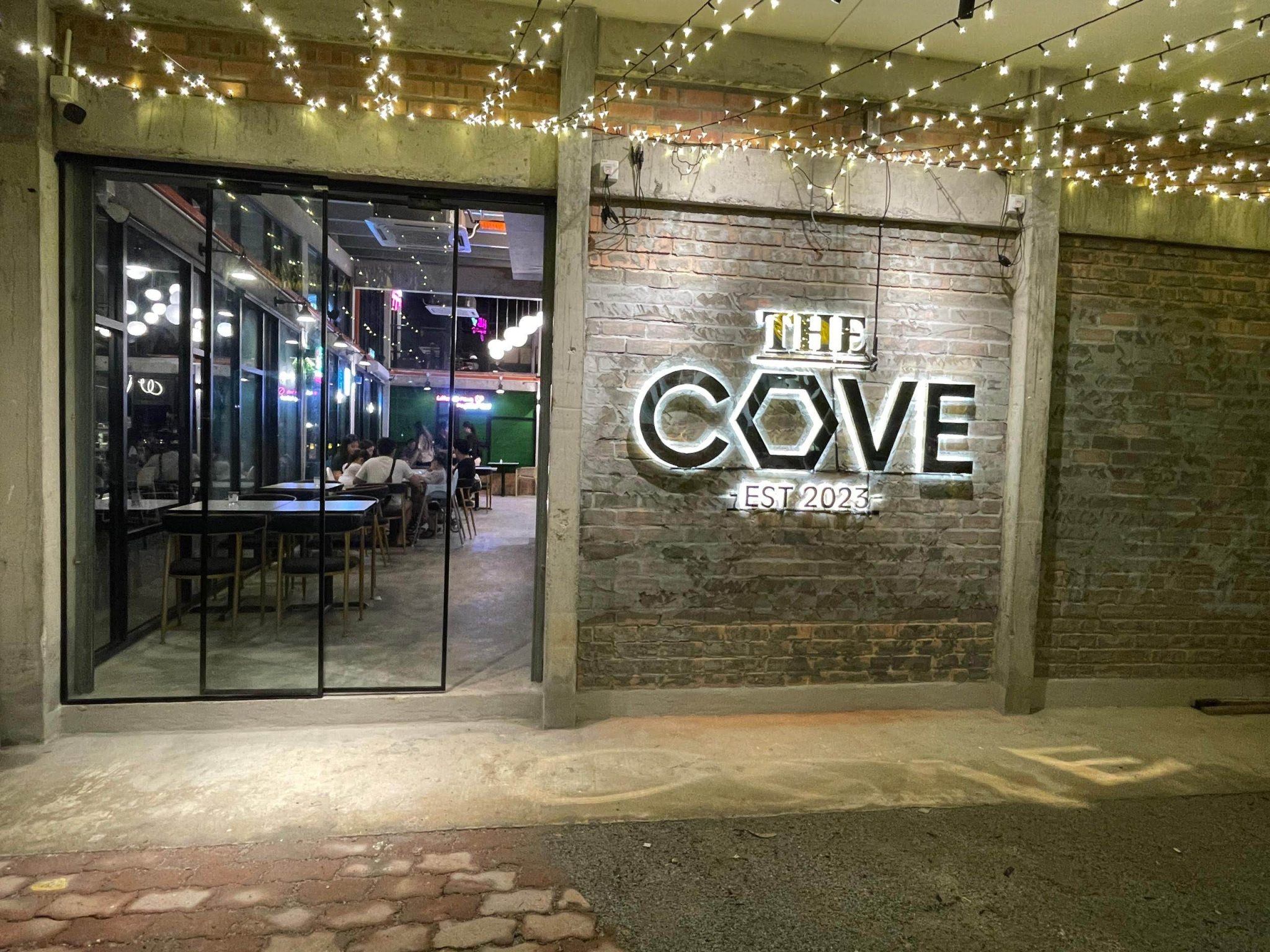 DINING – PD Waterfront